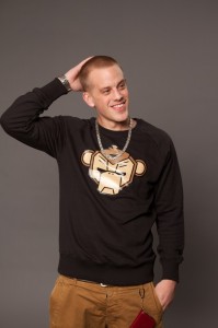 Rapper Jebroer wordt persoonlijk op debuutalbum - Easybookings