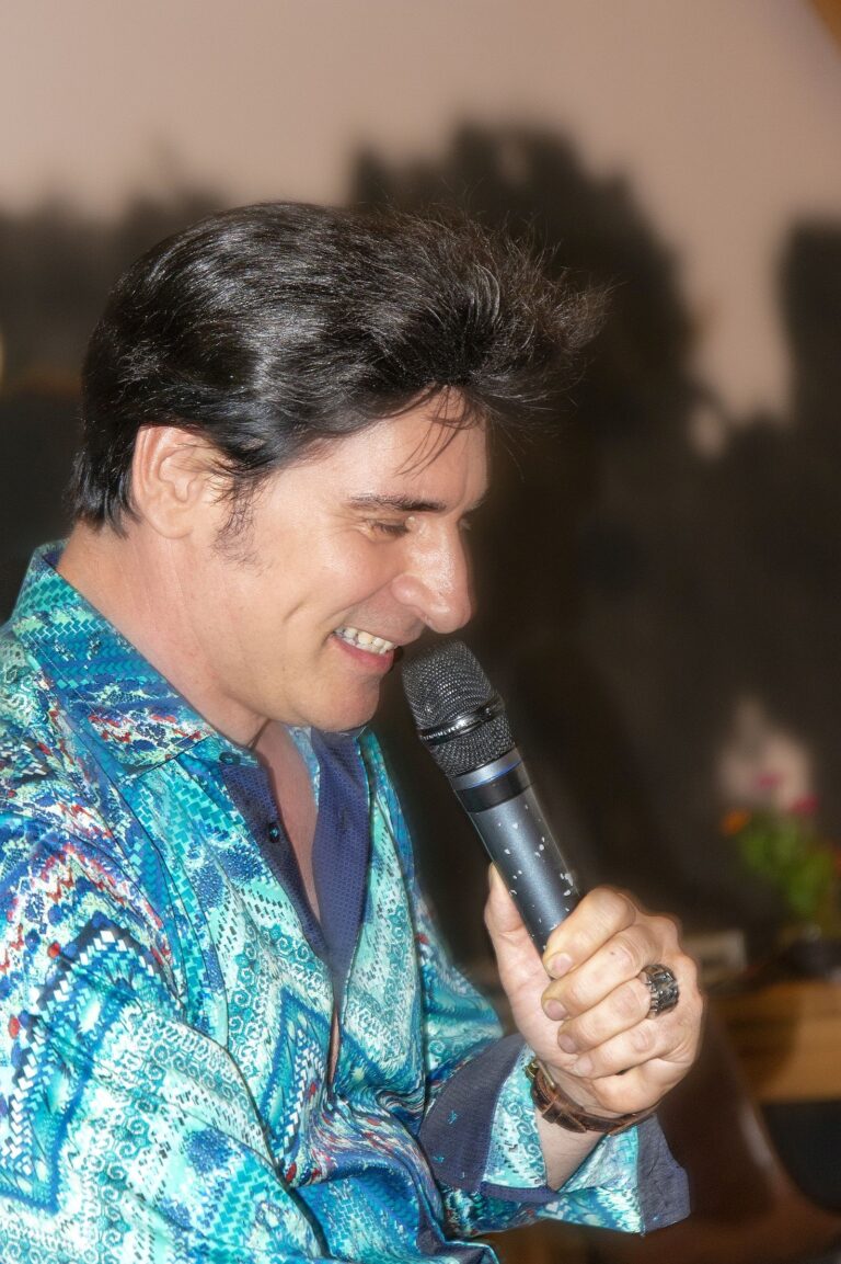 Peter Ryan (Elvis Tribute) boeken of inhuren - Easybookings